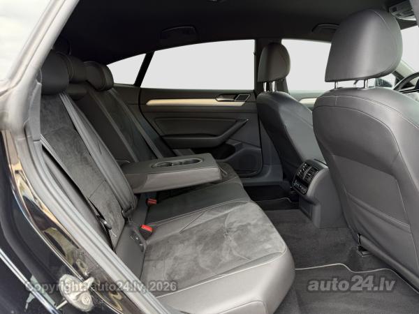 Melns Volkswagen Arteon 2020 Pērnava, ar dzinēja tilpumu 2.00 L un nobraukumu 112 tūkst. km par 28900 €, foto 6 vietnē AUTOMOTO.COM.LV