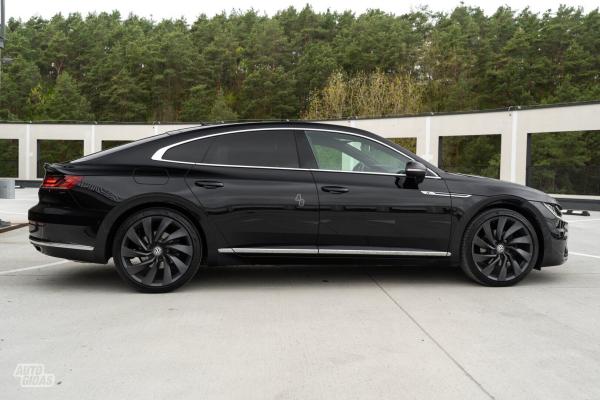 Black Volkswagen Arteon 2020 in Vilnius, with an engine capacity of 2.00 L and mileage of 65 thousand km for 24800 €, photo 7 on AUTOMOTO.COM.LV