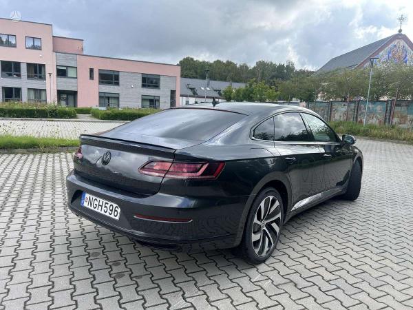 Black Volkswagen Arteon 2021 in Klaipeda, with an engine capacity of 1.97 L and mileage of 317 thousand km for 12700 €, photo 4 on AUTOMOTO.COM.LV
