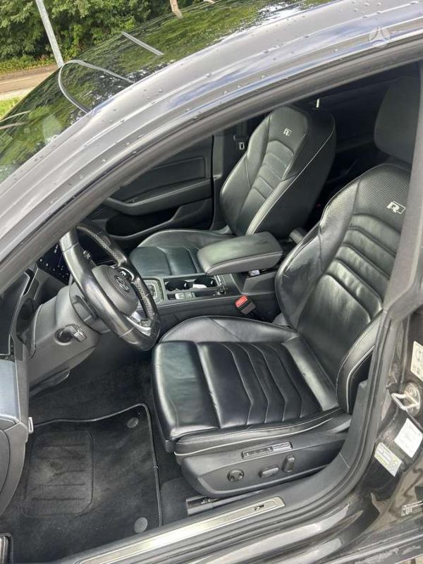 Black Volkswagen Arteon 2021 in Klaipeda, with an engine capacity of 1.97 L and mileage of 317 thousand km for 12700 €, photo 6 on AUTOMOTO.COM.LV