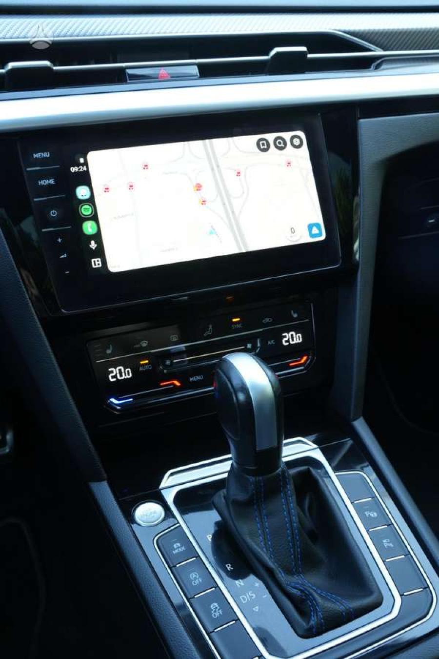 Black Volkswagen Arteon 2022 in Vilnius, with an engine capacity of 2.00 L and mileage of 99 thousand km for 30990 €, photo 32 on AUTOMOTO.COM.LV