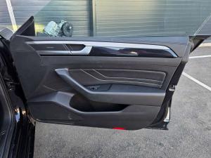 Melns Volkswagen Arteon 2022 Kauņa, ar dzinēja tilpumu 1.98 L un nobraukumu 235 tūkst. km par 12400 €, foto 31 vietnē AUTOMOTO.COM.LV