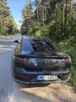 Black Volkswagen Arteon 2023 in Riga, with an engine capacity of 2.00 L and mileage of 32 thousand km for 28000 €, photo  on AUTOMOTO.COM.LV