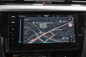 Black Volkswagen Arteon 2023 in Vilnius, with an engine capacity of 1.40 L and mileage of 131 thousand km for 24500 €, photo 21 on AUTOMOTO.COM.LV