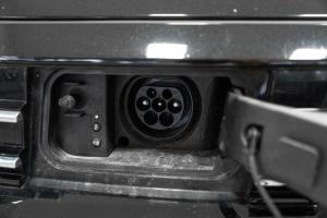 Black Volkswagen Arteon 2023 in Vilnius, with an engine capacity of 1.40 L and mileage of 131 thousand km for 24500 €, photo 27 on AUTOMOTO.COM.LV