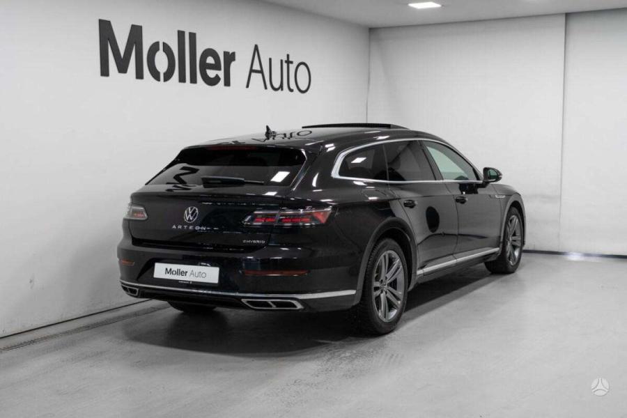 Melns Volkswagen Arteon 2023 Viļņa, ar dzinēja tilpumu 1.40 L un nobraukumu 131 tūkst. km par 24500 €, foto 4 vietnē AUTOMOTO.COM.LV