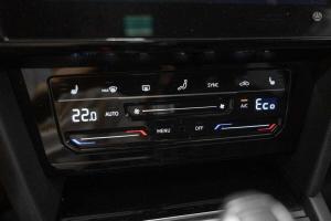 Melns Volkswagen Arteon 2023 Viļņa, ar dzinēja tilpumu 1.40 L un nobraukumu 131 tūkst. km par 24500 €, foto 22 vietnē AUTOMOTO.COM.LV
