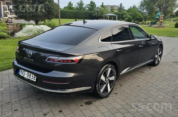 Volkswagen Arteon 2023 in Riga on AUTOMOTO.COM.LV Black Volkswagen Arteon 2023 in Riga, with an engine capacity of 2.00 L and mileage of 63 thousand km for 27000 €, photo 5 on AUTOMOTO.COM.LV