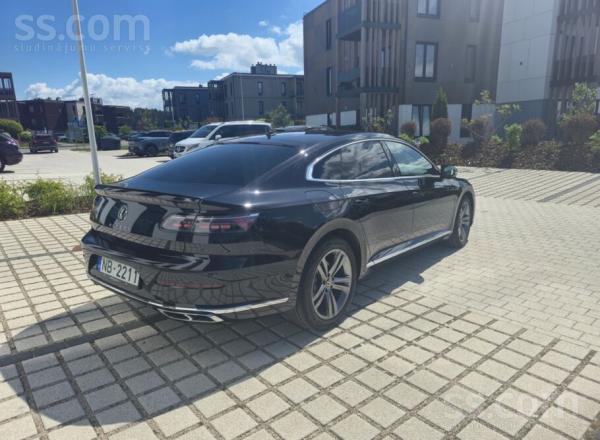 Черный Фольксваген Артеон 2024 в Рига, объемом двигателя 2.00 л и пробегом 35 тыс. км за 32950 €, фото 4 на AUTOMOTO.COM.LV