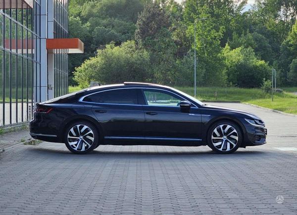 Melns Volkswagen Arteon 2017 Viļņa, ar dzinēja tilpumu 2.00 L un nobraukumu 258 tūkst. km par 16350 €, foto 3 vietnē AUTOMOTO.COM.LV
