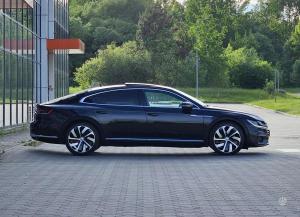 Melns Volkswagen Arteon 2017 Viļņa, ar dzinēja tilpumu 2.00 L un nobraukumu 258 tūkst. km par 16350 €, foto 4 vietnē AUTOMOTO.COM.LV