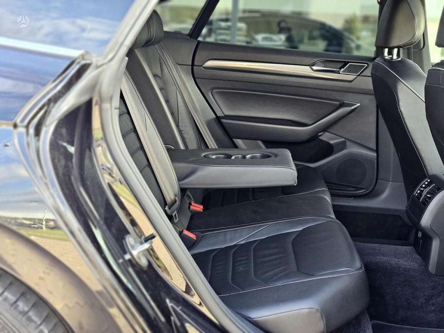 Melns Volkswagen Arteon 2017 Viļņa, ar dzinēja tilpumu 2.00 L un nobraukumu 258 tūkst. km par 16250 €, foto 25 vietnē AUTOMOTO.COM.LV