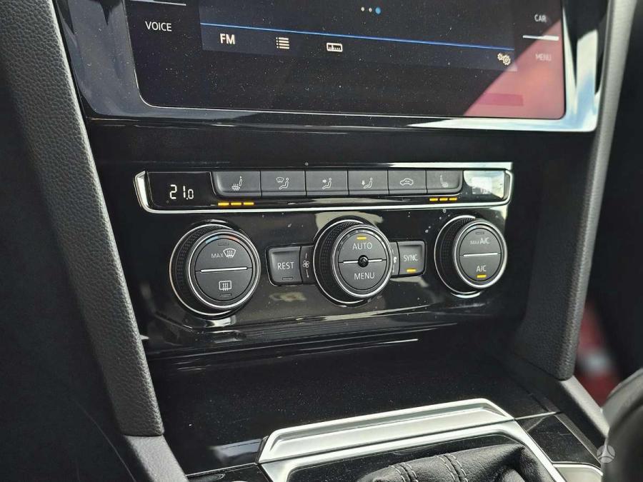 Melns Volkswagen Arteon 2017 Viļņa, ar dzinēja tilpumu 2.00 L un nobraukumu 258 tūkst. km par 16250 €, foto 33 vietnē AUTOMOTO.COM.LV
