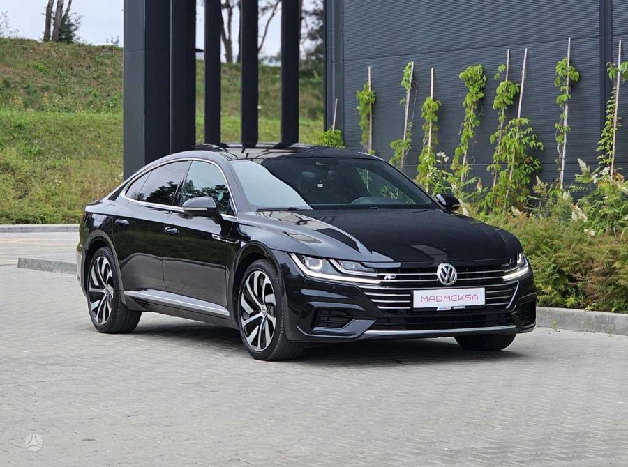Black Volkswagen Arteon 2017 in Vilnius, with an engine capacity of 2.00 L and mileage of 258 thousand km for 15950 €, photo 13 on AUTOMOTO.COM.LV