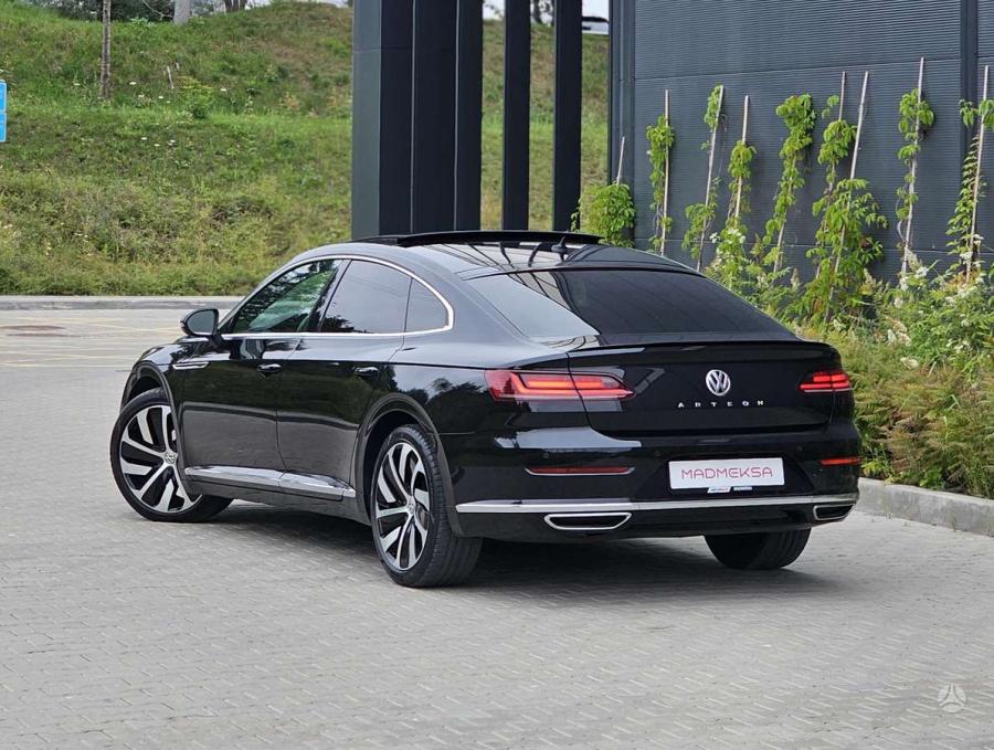 Melns Volkswagen Arteon 2017 Viļņa, ar dzinēja tilpumu 2.00 L un nobraukumu 258 tūkst. km par 15950 €, foto 3 vietnē AUTOMOTO.COM.LV