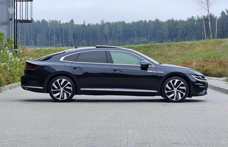 Melns Volkswagen Arteon 2017 Viļņa, ar dzinēja tilpumu 2.00 L un nobraukumu 258 tūkst. km par 15950 €, foto 4 vietnē AUTOMOTO.COM.LV