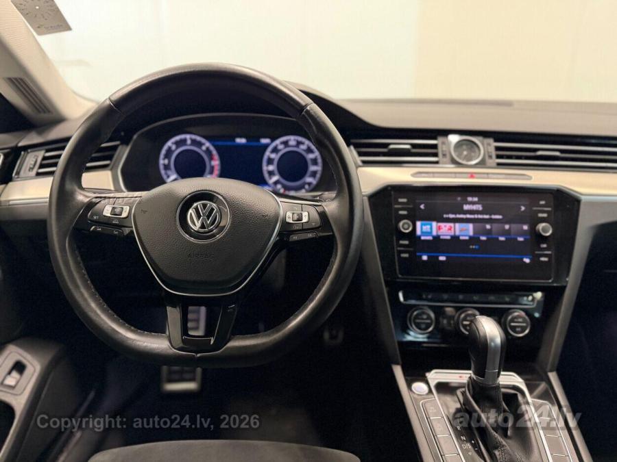 Melns Volkswagen Arteon 2018 Tallina, ar dzinēja tilpumu 2.00 L un nobraukumu 205 tūkst. km par 18490 €, foto 13 vietnē AUTOMOTO.COM.LV