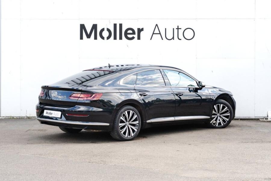 Black Volkswagen Arteon 2018 in Riga, with an engine capacity of 1.50 L and mileage of 161 thousand km for 18050 €, photo 5 on AUTOMOTO.COM.LV
