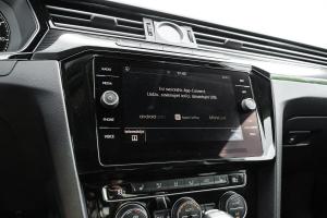 Black Volkswagen Arteon 2018 in Riga, with an engine capacity of 1.50 L and mileage of 161 thousand km for 18050 €, photo 25 on AUTOMOTO.COM.LV