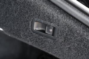 Black Volkswagen Arteon 2018 in Riga, with an engine capacity of 1.50 L and mileage of 161 thousand km for 18050 €, photo 28 on AUTOMOTO.COM.LV
