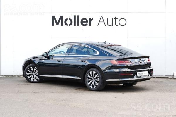 Black Volkswagen Arteon 2018 in Riga, with an engine capacity of 1.50 L and mileage of 161 thousand km for 17750 €, photo 3 on AUTOMOTO.COM.LV
