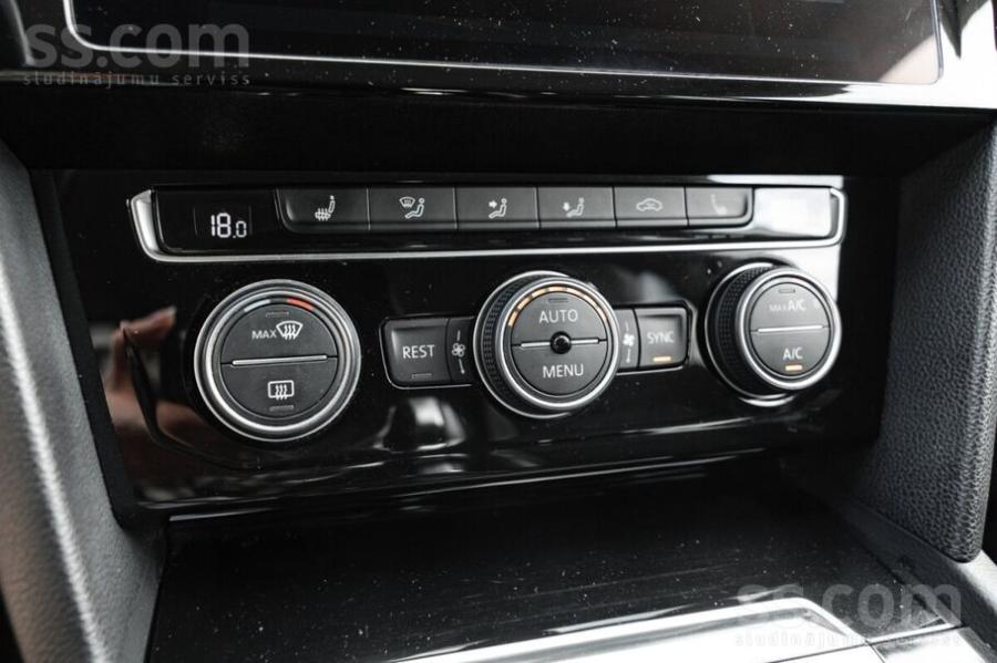 Black Volkswagen Arteon 2018 in Riga, with an engine capacity of 1.50 L and mileage of 161 thousand km for 17750 €, photo 16 on AUTOMOTO.COM.LV