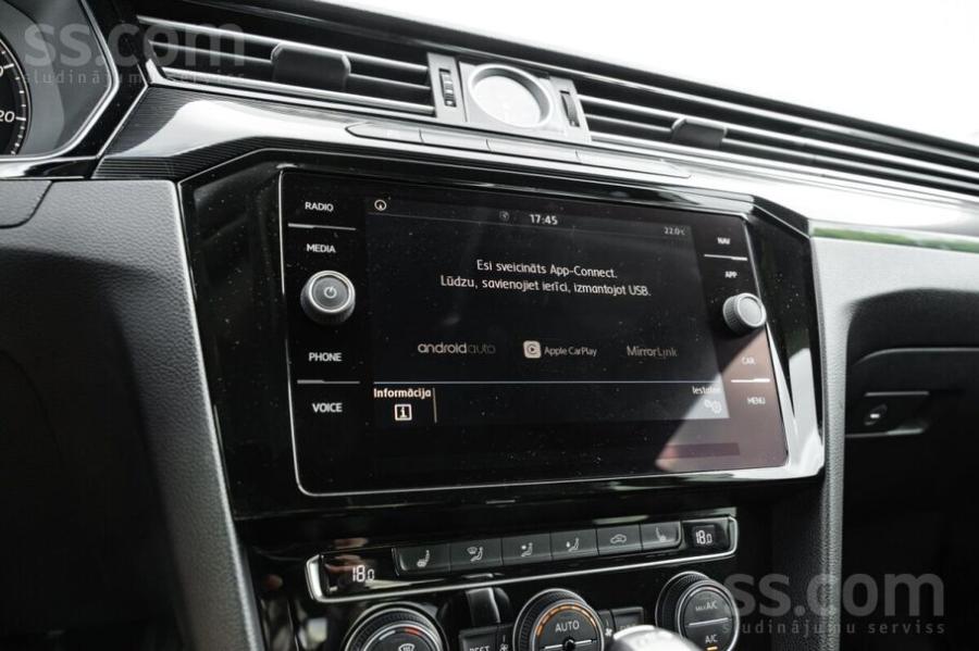 Black Volkswagen Arteon 2018 in Riga, with an engine capacity of 1.50 L and mileage of 161 thousand km for 17750 €, photo 25 on AUTOMOTO.COM.LV