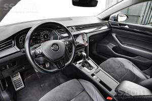 Black Volkswagen Arteon 2018 in Riga, with an engine capacity of 1.50 L and mileage of 161 thousand km for 17750 €, photo 26 on AUTOMOTO.COM.LV
