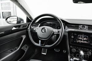 Black Volkswagen Arteon 2018 in Riga, with an engine capacity of 1.50 L and mileage of 161 thousand km for 17750 €, photo 30 on AUTOMOTO.COM.LV