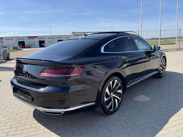 Volkswagen Arteon 2018 in Marijampole on AUTOMOTO.COM.LV Black Volkswagen Arteon 2018 in Marijampole, with an engine capacity of 1.97 L and mileage of 193 thousand km for 17300 €, photo 6 on AUTOMOTO.COM.LV