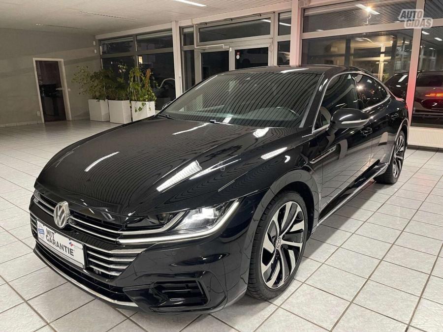 Black Volkswagen Arteon 2019 in Kaunas, with an engine capacity of 2.00 L and mileage of 83 thousand km for 27549 €, photo 1 on AUTOMOTO.COM.LV