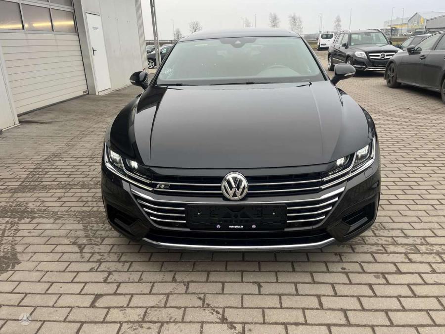 Black Volkswagen Arteon 2020 in Marijampole, with an engine capacity of 1.98 L and mileage of 68 thousand km for 21500 €, photo 2 on AUTOMOTO.COM.LV