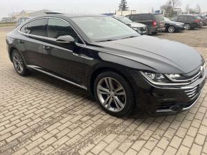 Black Volkswagen Arteon 2020 in Marijampole, with an engine capacity of 1.98 L and mileage of 68 thousand km for 21500 €, photo 3 on AUTOMOTO.COM.LV