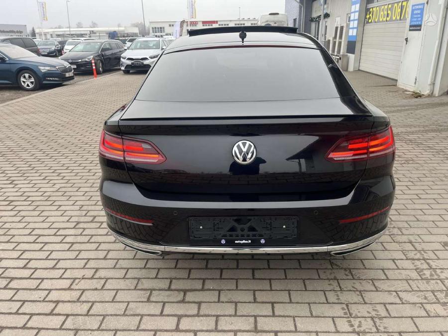Black Volkswagen Arteon 2020 in Marijampole, with an engine capacity of 1.98 L and mileage of 68 thousand km for 21500 €, photo 6 on AUTOMOTO.COM.LV