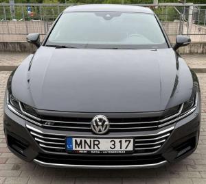 Black Volkswagen Arteon 2020 in Vilnius, with an engine capacity of 1.98 L and mileage of 78 thousand km for 24800 €, photo 4 on AUTOMOTO.COM.LV