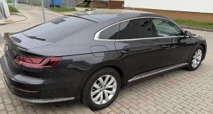 Black Volkswagen Arteon 2020 in Vilnius, with an engine capacity of 1.98 L and mileage of 78 thousand km for 24800 €, photo 6 on AUTOMOTO.COM.LV