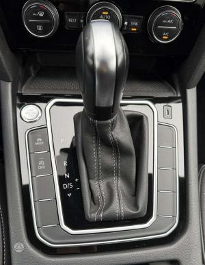 Black Volkswagen Arteon 2020 in Vilnius, with an engine capacity of 1.98 L and mileage of 78 thousand km for 24800 €, photo 12 on AUTOMOTO.COM.LV