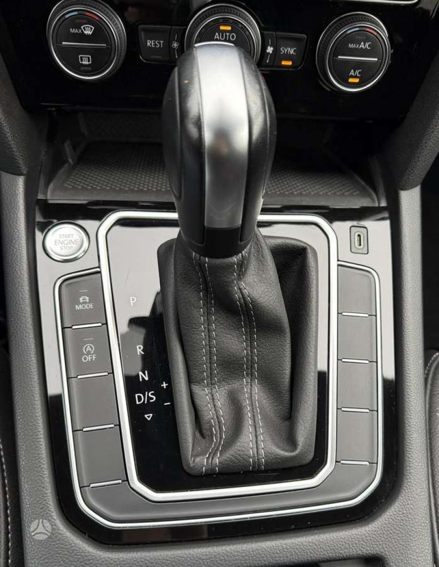 Black Volkswagen Arteon 2020 in Vilnius, with an engine capacity of 1.98 L and mileage of 78 thousand km for 24800 €, photo 12 on AUTOMOTO.COM.LV