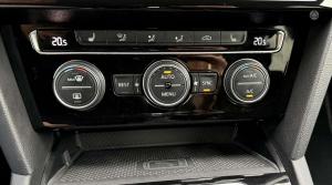 Black Volkswagen Arteon 2020 in Vilnius, with an engine capacity of 1.98 L and mileage of 78 thousand km for 24800 €, photo 13 on AUTOMOTO.COM.LV