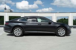 Melns Volkswagen Arteon 2020 Viļņa, ar dzinēja tilpumu 2.00 L un nobraukumu 82 tūkst. km par 23950 €, foto 7 vietnē AUTOMOTO.COM.LV