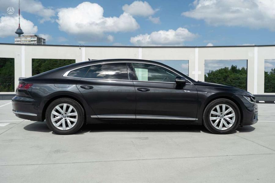 Melns Volkswagen Arteon 2020 Viļņa, ar dzinēja tilpumu 2.00 L un nobraukumu 82 tūkst. km par 23950 €, foto 7 vietnē AUTOMOTO.COM.LV