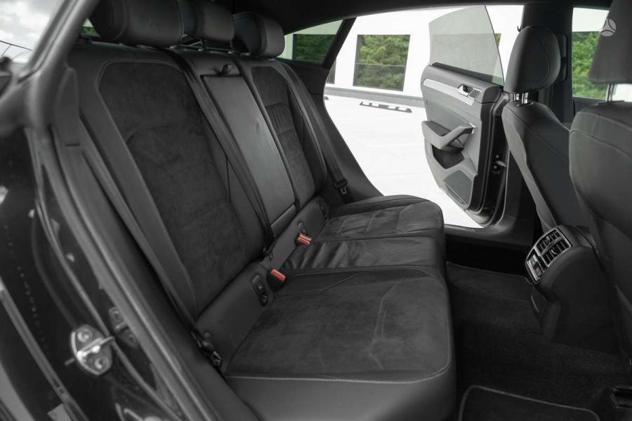 Melns Volkswagen Arteon 2020 Viļņa, ar dzinēja tilpumu 2.00 L un nobraukumu 82 tūkst. km par 23950 €, foto 18 vietnē AUTOMOTO.COM.LV