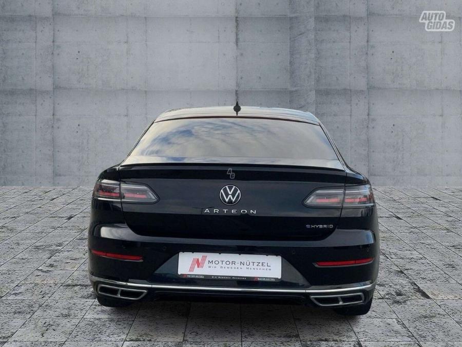 Black Volkswagen Arteon 2021 in Kaunas, with an engine capacity of 1.40 L and mileage of 39 thousand km for 32098 €, photo 5 on AUTOMOTO.COM.LV