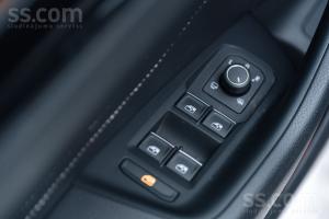 Black Volkswagen Arteon 2024 in Riga, with an engine capacity of 2.00 L and mileage of 28 thousand km for 32900 €, photo 13 on AUTOMOTO.COM.LV