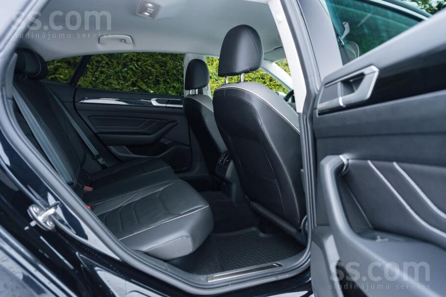 Black Volkswagen Arteon 2024 in Riga, with an engine capacity of 2.00 L and mileage of 28 thousand km for 32900 €, photo 16 on AUTOMOTO.COM.LV