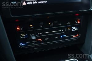Black Volkswagen Arteon 2024 in Riga, with an engine capacity of 2.00 L and mileage of 28 thousand km for 32900 €, photo 21 on AUTOMOTO.COM.LV