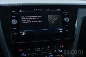 Black Volkswagen Arteon 2024 in Riga, with an engine capacity of 2.00 L and mileage of 28 thousand km for 32900 €, photo 26 on AUTOMOTO.COM.LV
