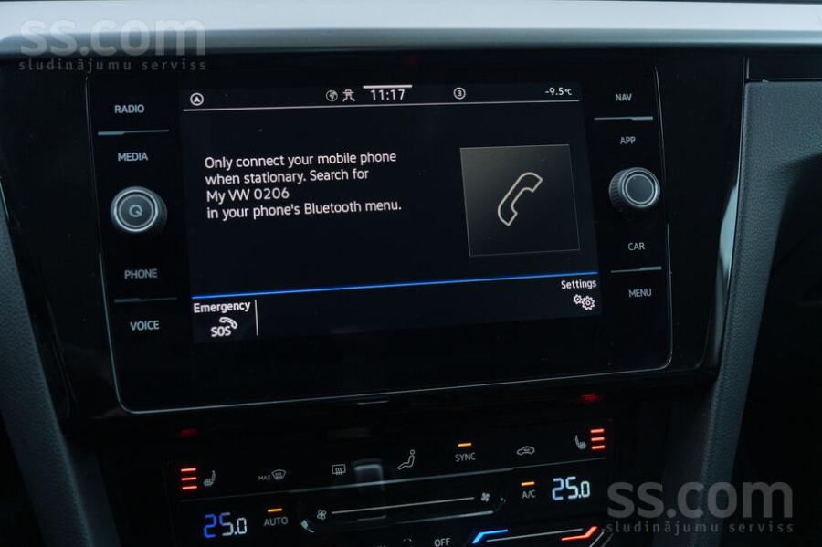 Black Volkswagen Arteon 2024 in Riga, with an engine capacity of 2.00 L and mileage of 28 thousand km for 32900 €, photo 26 on AUTOMOTO.COM.LV