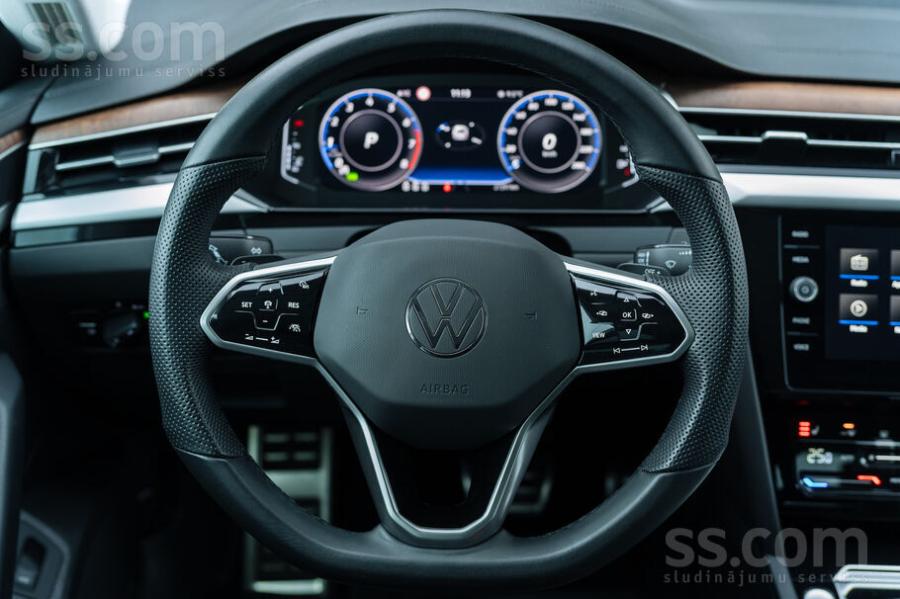 Black Volkswagen Arteon 2024 in Riga, with an engine capacity of 2.00 L and mileage of 28 thousand km for 32900 €, photo 29 on AUTOMOTO.COM.LV
