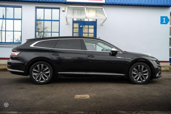 Black Volkswagen Arteon 2021 in Vilnius, with an engine capacity of 1.97 L and mileage of 131 thousand km for 26500 €, photo 8 on AUTOMOTO.COM.LV